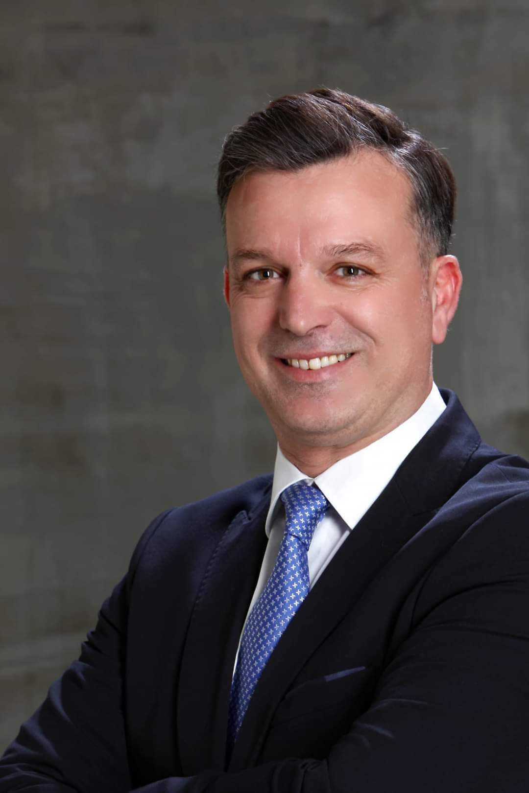 Yiannis Petridis - hrpartners